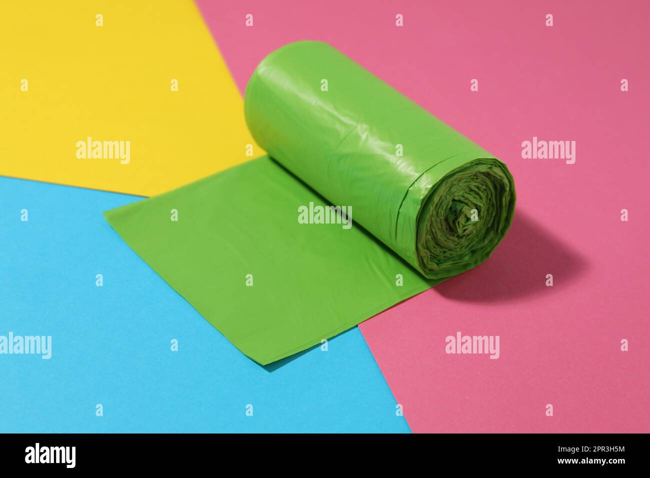 Green roll plastic garbage hi-res stock photography and images - Alamy