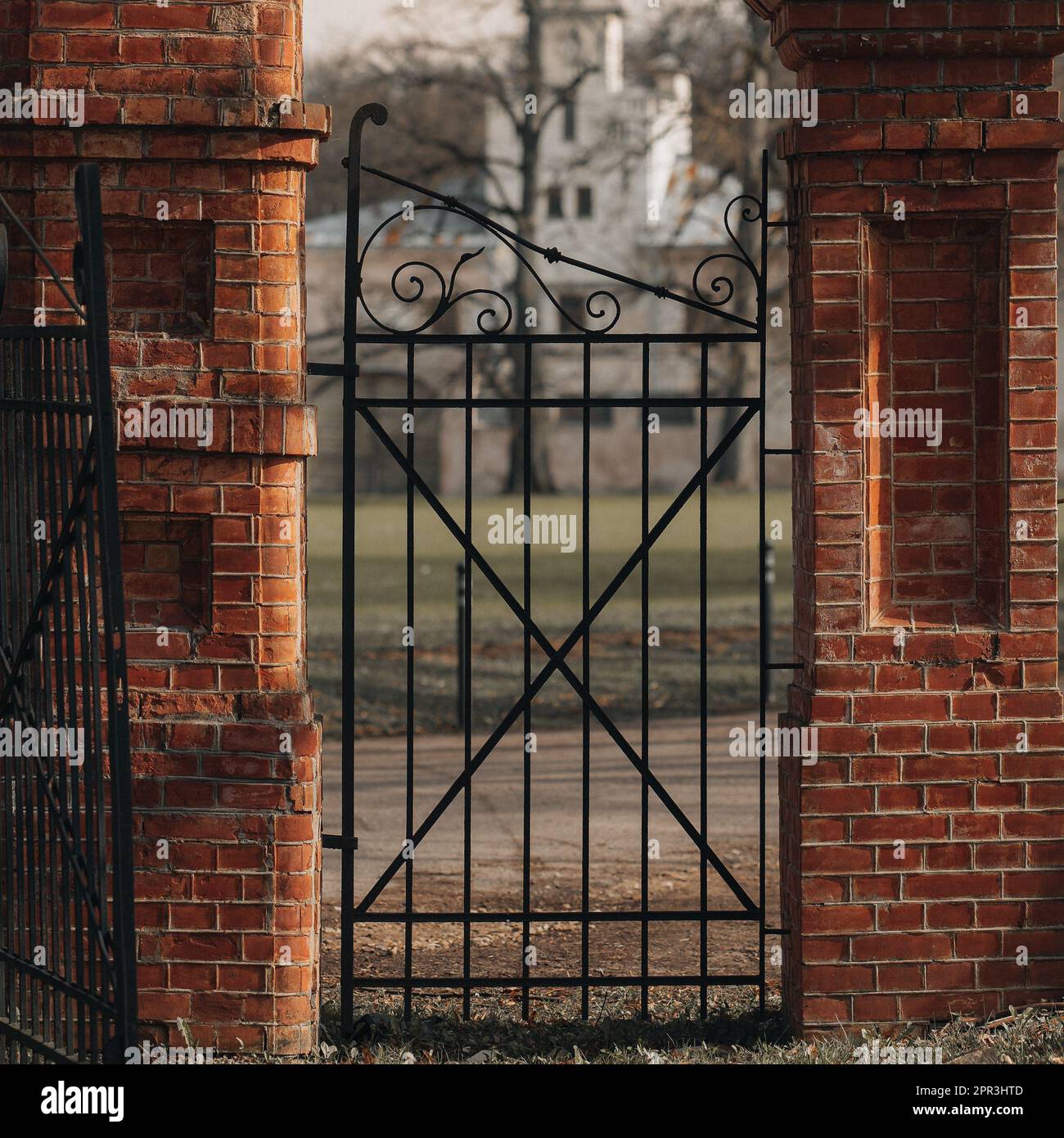 Traditional brick wall architecture hi-res stock photography and images ...