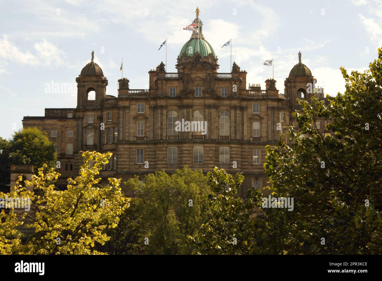 Historical architecture edinburgh hi-res stock photography and images ...