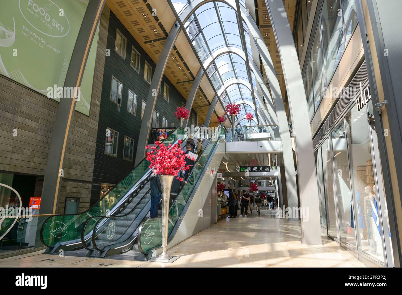 Europa Passage, Ballindamm, Hamburg, Deutschland Stock Photo - Alamy