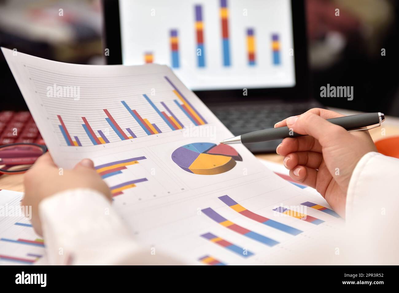 Trader analyzing income charts graphs hi-res stock photography and ...