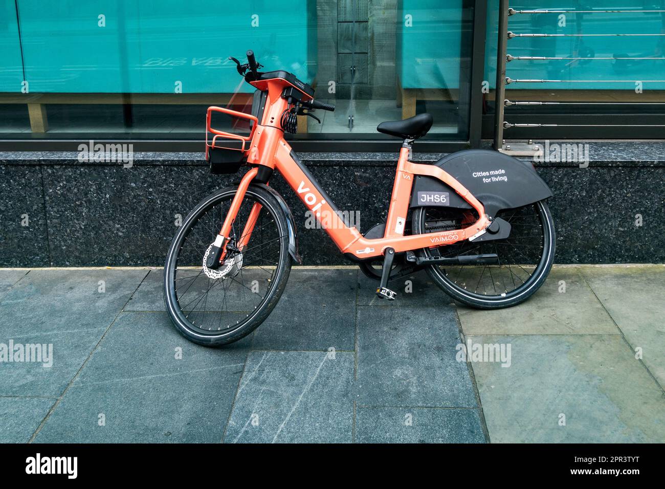 Electric bike britain hi-res stock photography and images - Alamy