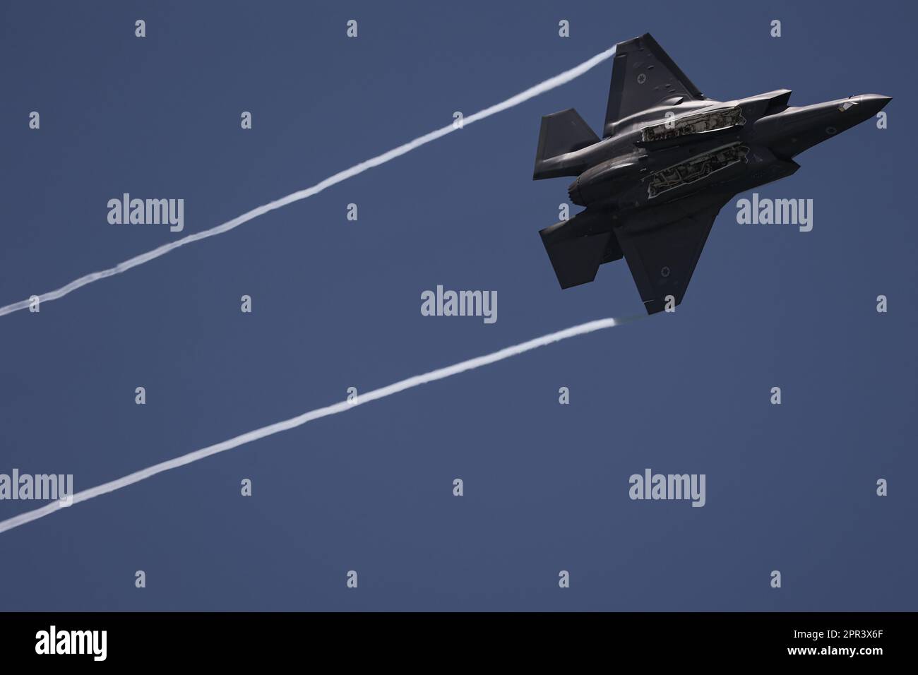 Tel Aviv, Israel. 26th Apr, 2023. An Israeli fighter jet performs an ...