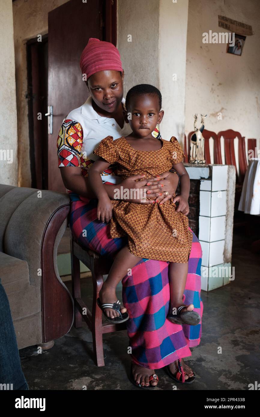 Mother and daughter at home Rwanda Stock Photo - Alamy