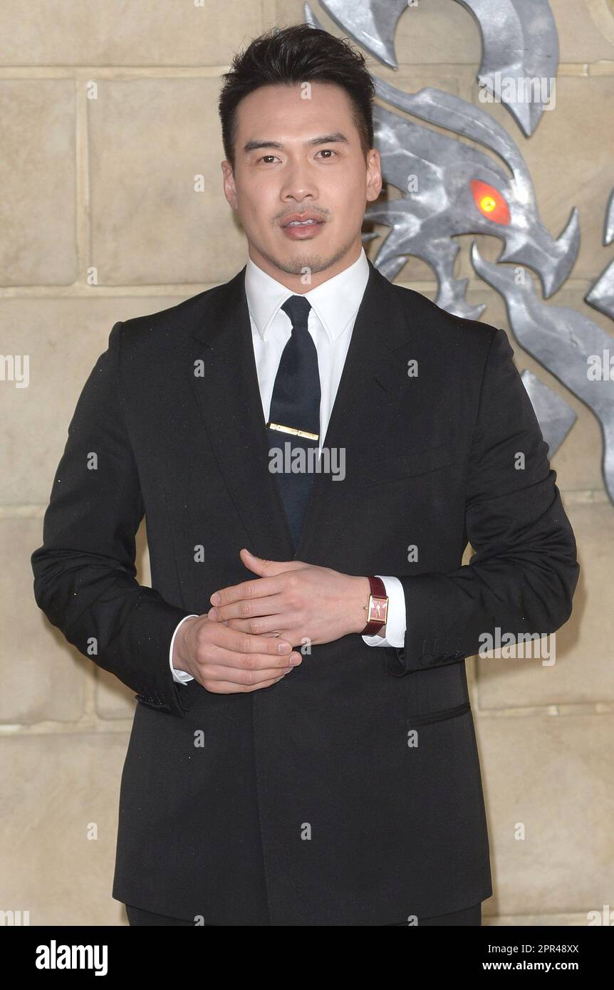 Portrait in black wong hi-res stock photography and images - Alamy