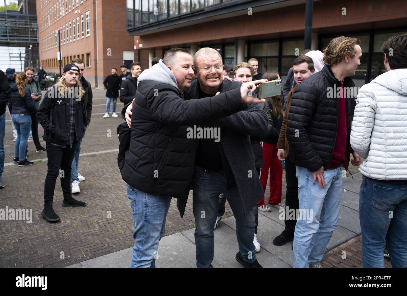 UTRECHT - Jan Roos takes a picture with fans prior to a lawsuit from ...