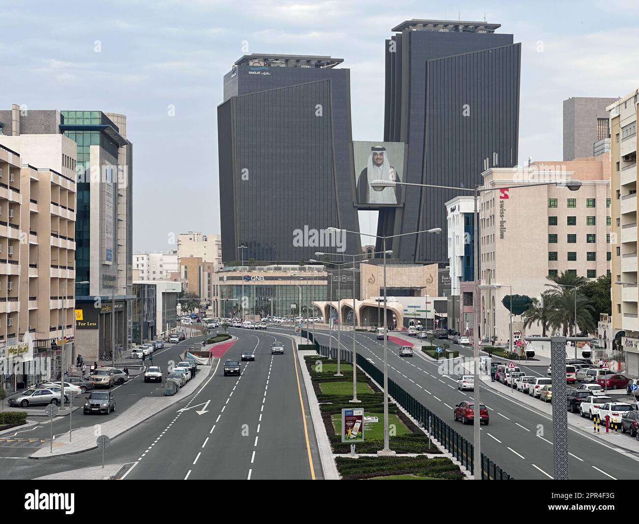 Al sadd Street Doha Roads and traffic Stock Photo - Alamy