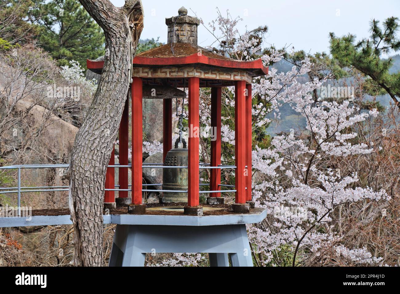 Seokbulsa temple bell tower in Busan. Day trip to Geumjeong Mountain ...