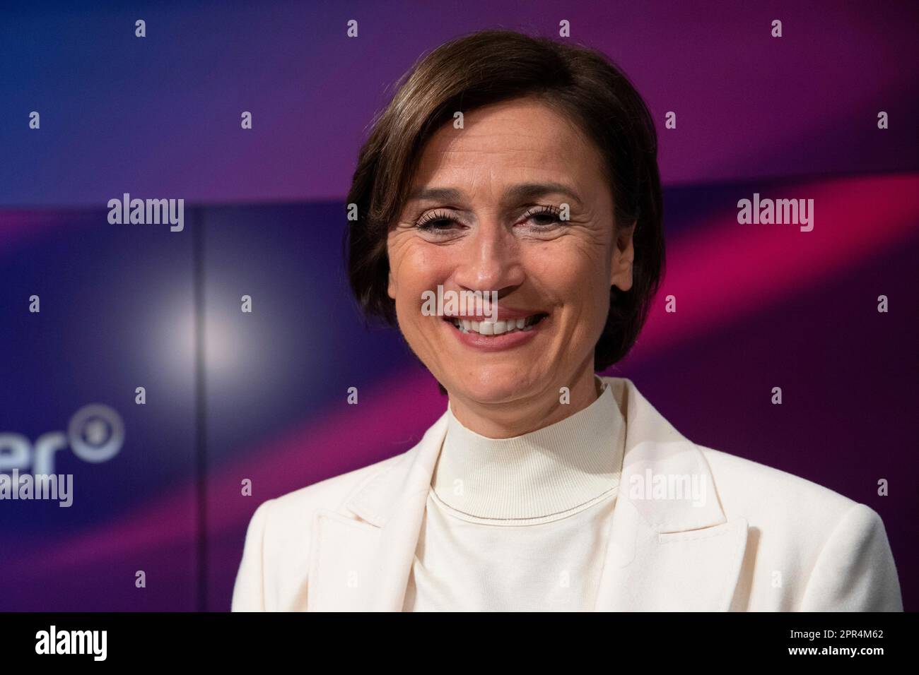 Sandra MAISCHBERGER, presenter, portrait, portrait, cropped single ...