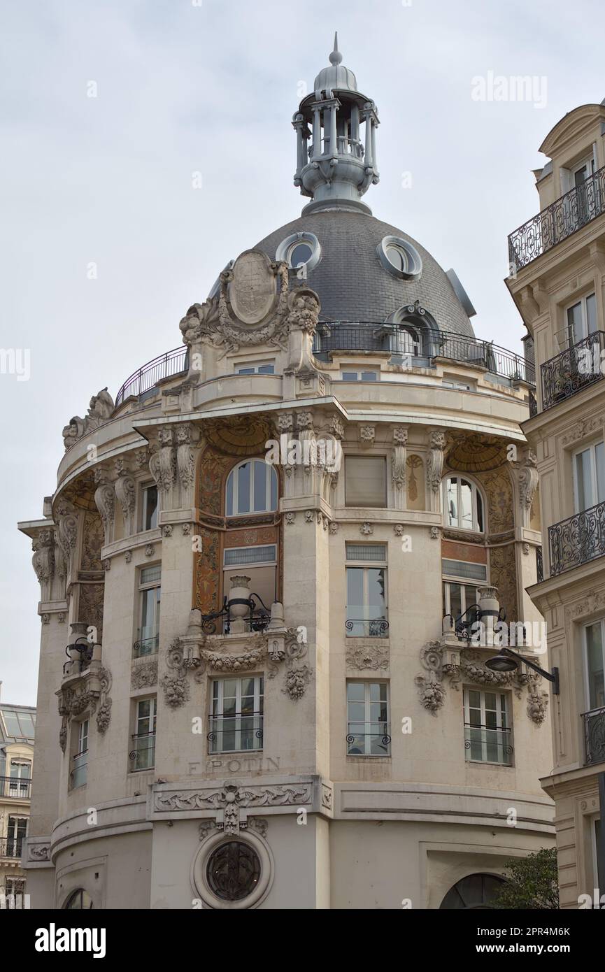 building with a magnificent rotunda by Charles Lemaresquier Stock Photo ...