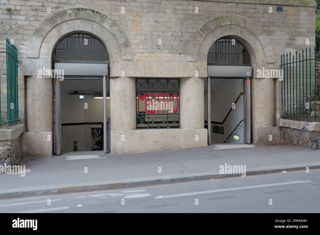 Monge hi-res stock photography and images - Alamy