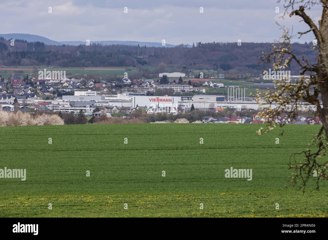 26 April 2023, Hesse, Allendorf (Eder): The Viessmann plants dominate ...