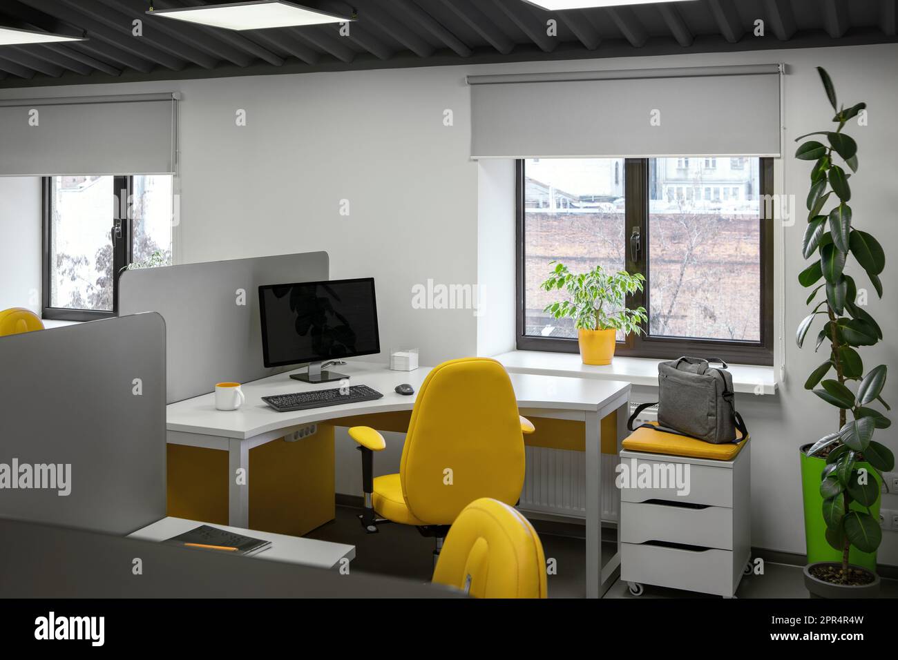 Tech company office interior hi-res stock photography and images - Alamy