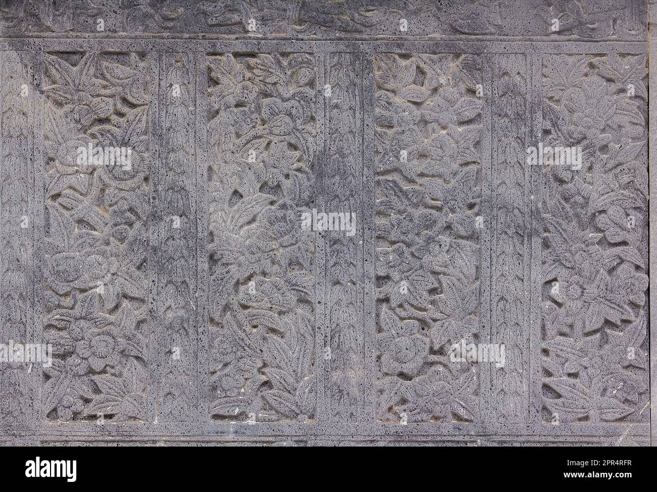 Stone carvings of flowers hi-res stock photography and images - Alamy