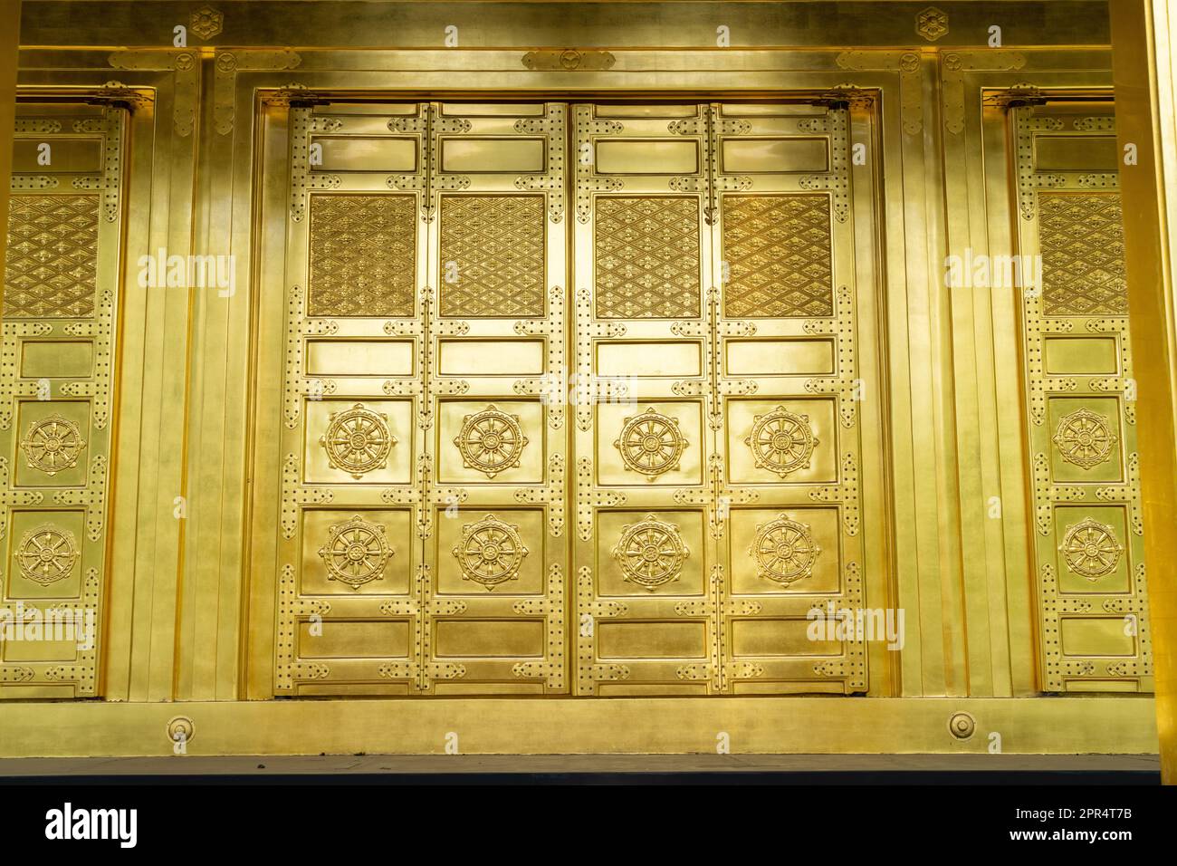 The ornate golden Karamon gate at the Ueno Tosho-gu Shrine in Ueno Park ...