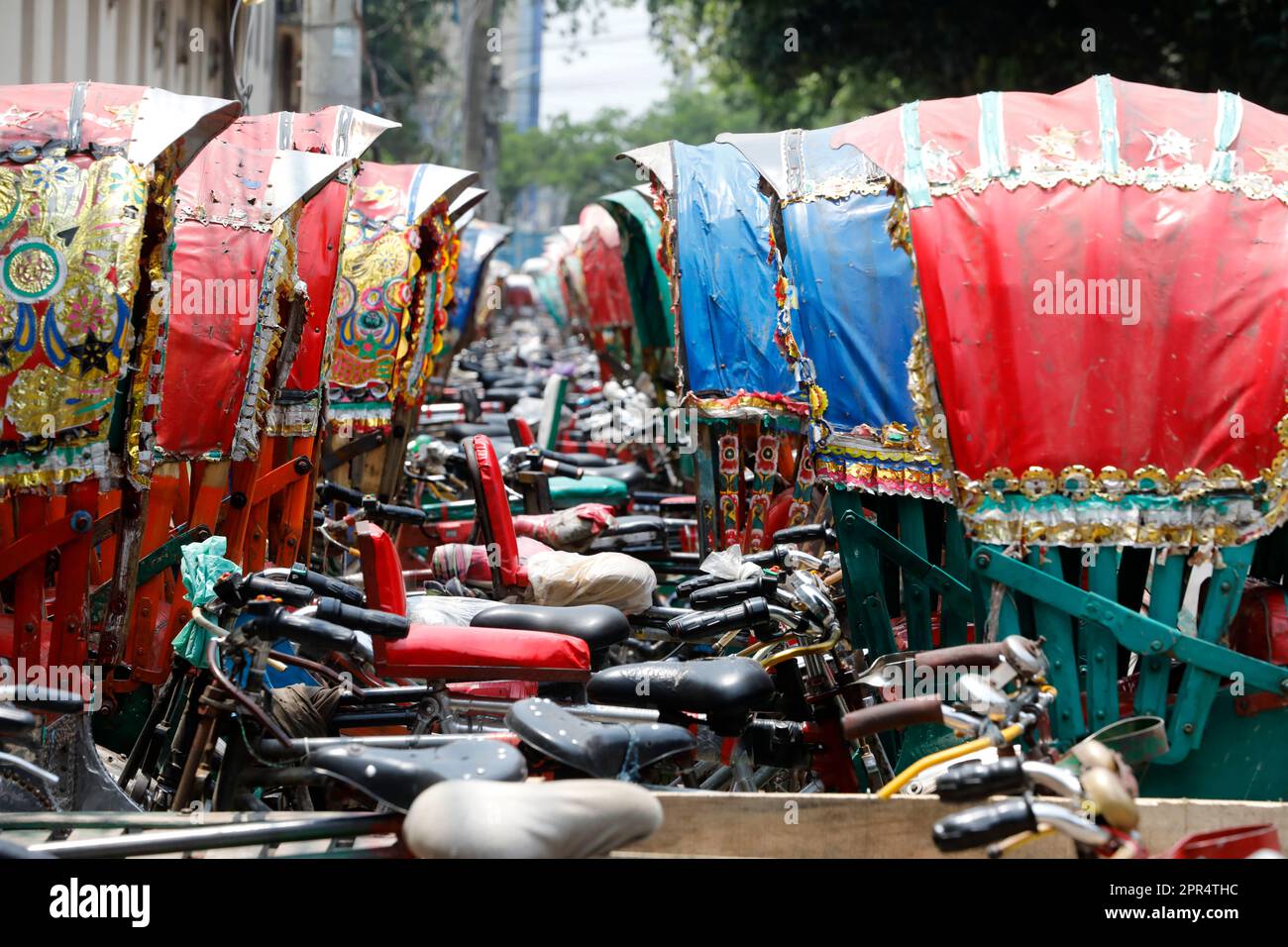 Rickshaw old dhaka bangladesh hi-res stock photography and images - Alamy