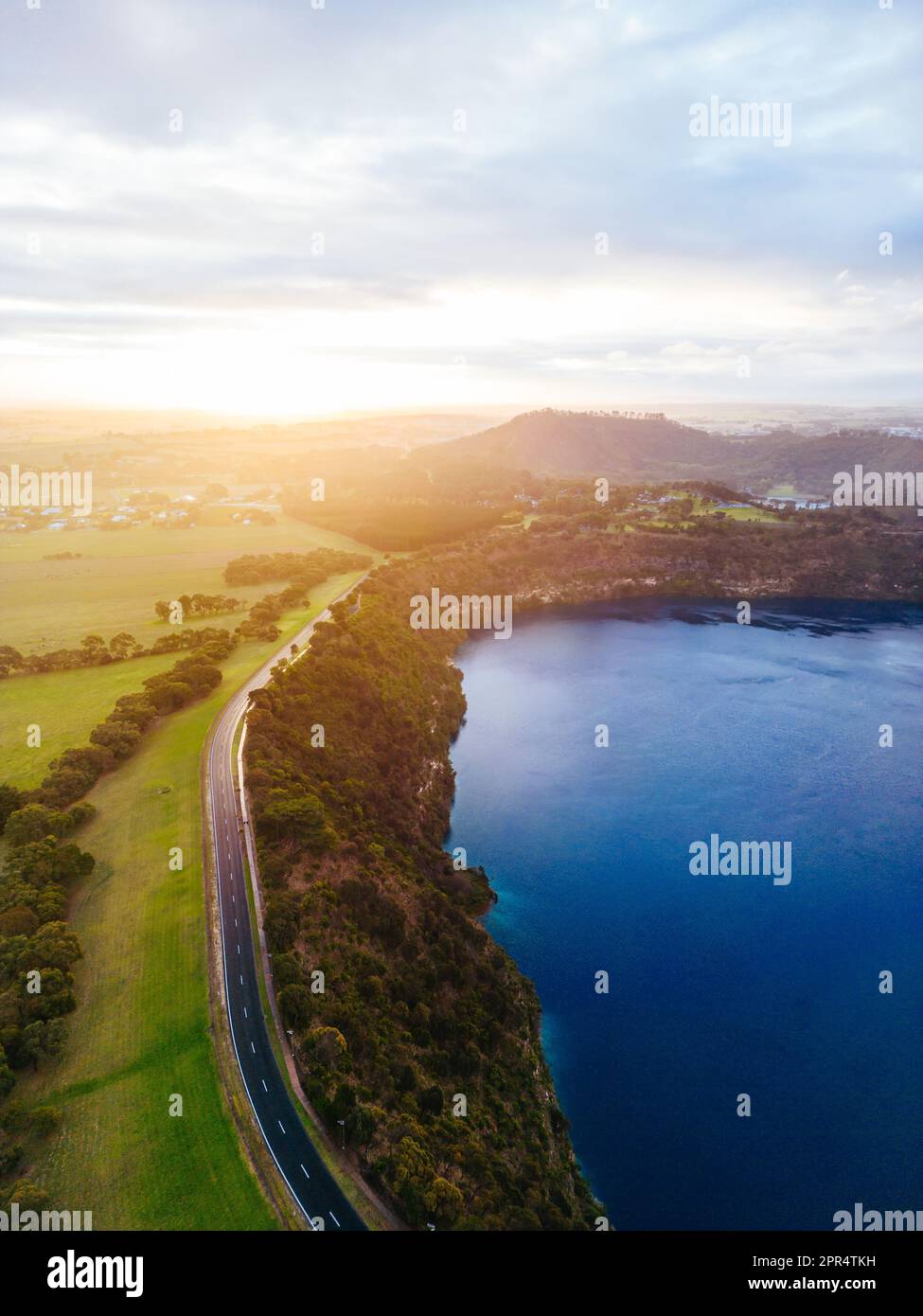 Blue lake in mt gambier hi-res stock photography and images - Alamy