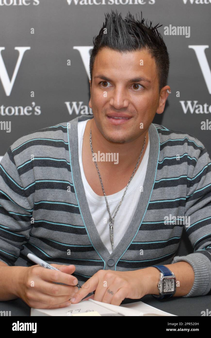 Peter Andre, Waterstones, Bluewater, Kent. UK Stock Photo - Alamy