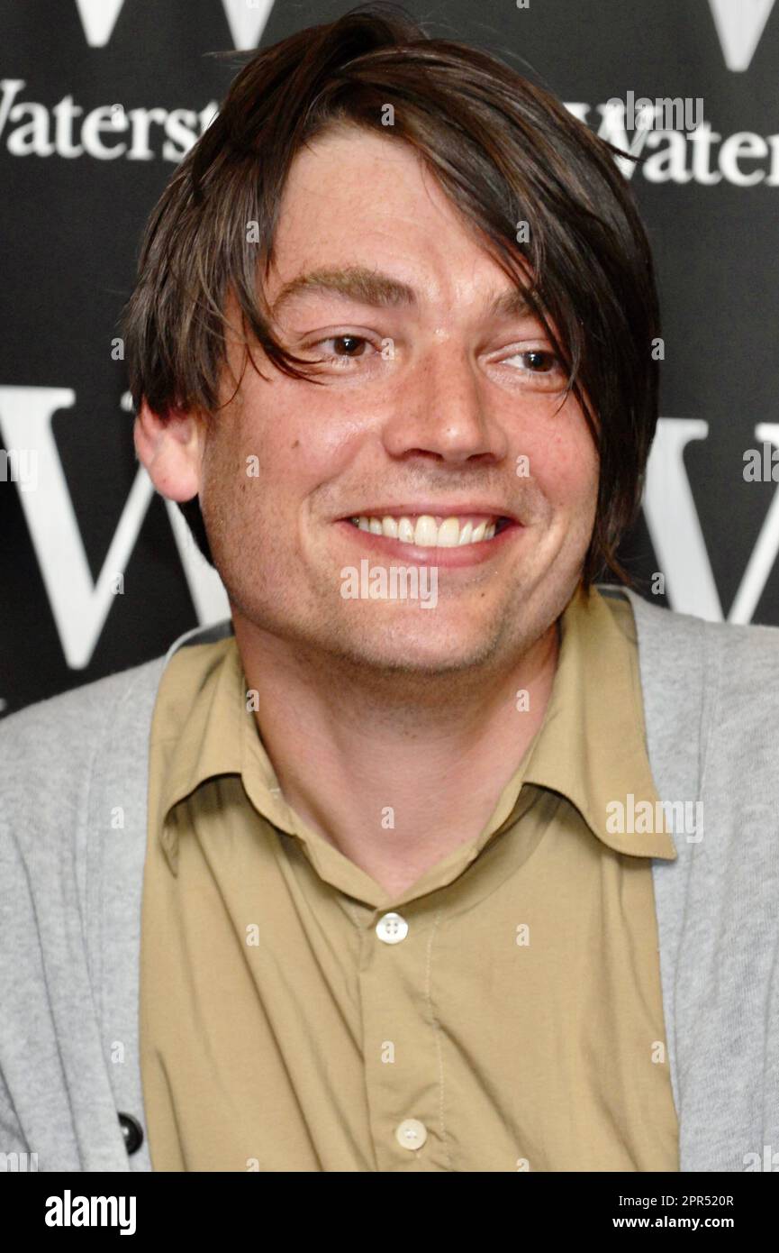 Alex james blur hi-res stock photography and images - Alamy
