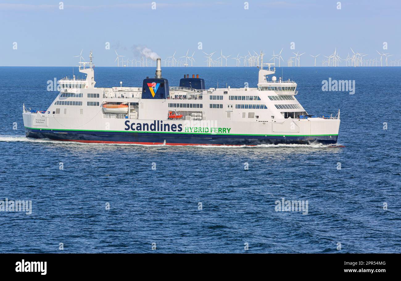 Hybrid ferry Prins Richard, Rødsand Offshore Wind Farm turbines ...