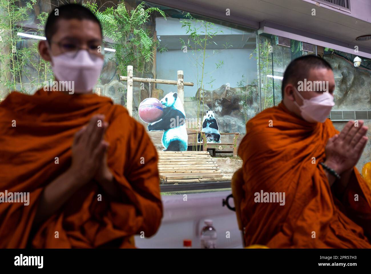 Thai Buddhist monks pray on the occasion of the 7th death anniversary ...