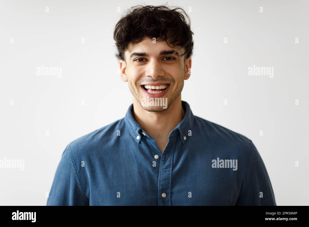 Middle eastern male headshot 20s hi-res stock photography and images ...