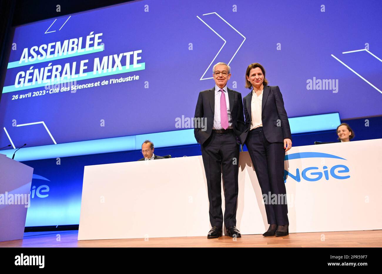 Combined executive board hi-res stock photography and images - Alamy