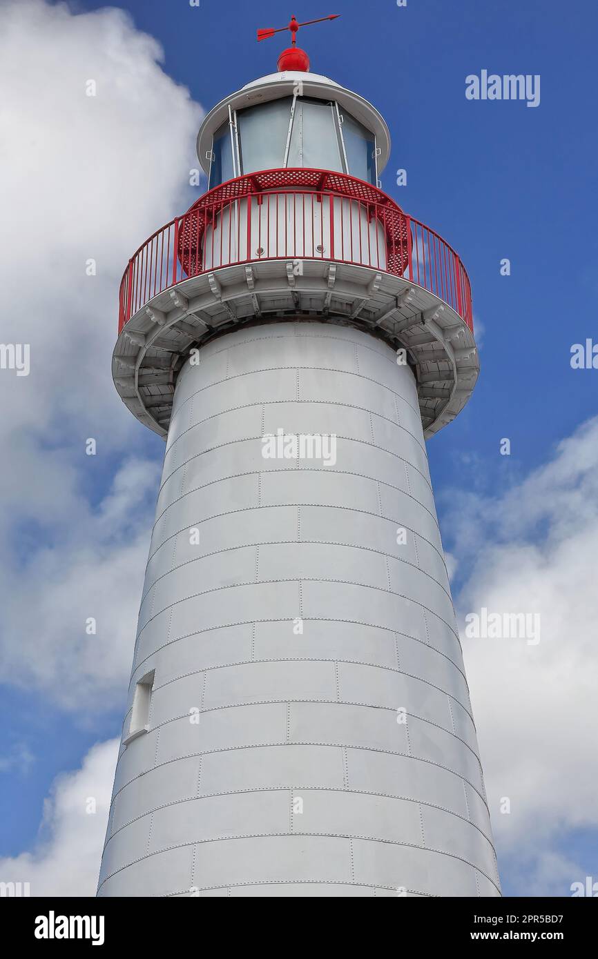 615 Ancient Cape Bowling Green lighthouse on display at the Australian ...
