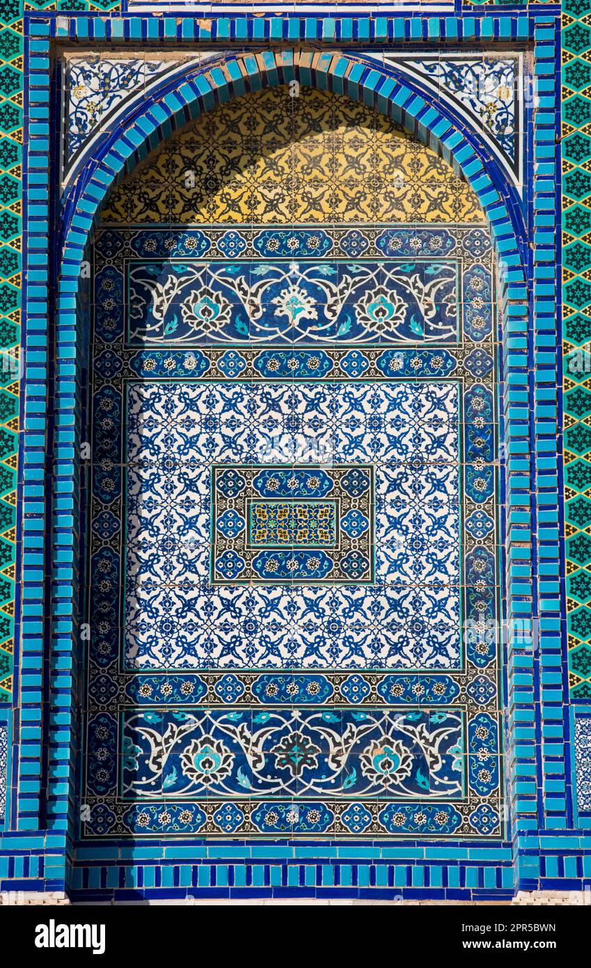 Arabic mosaic tile details on al-Aqsa mosque, Dome of the Rock. Temple ...