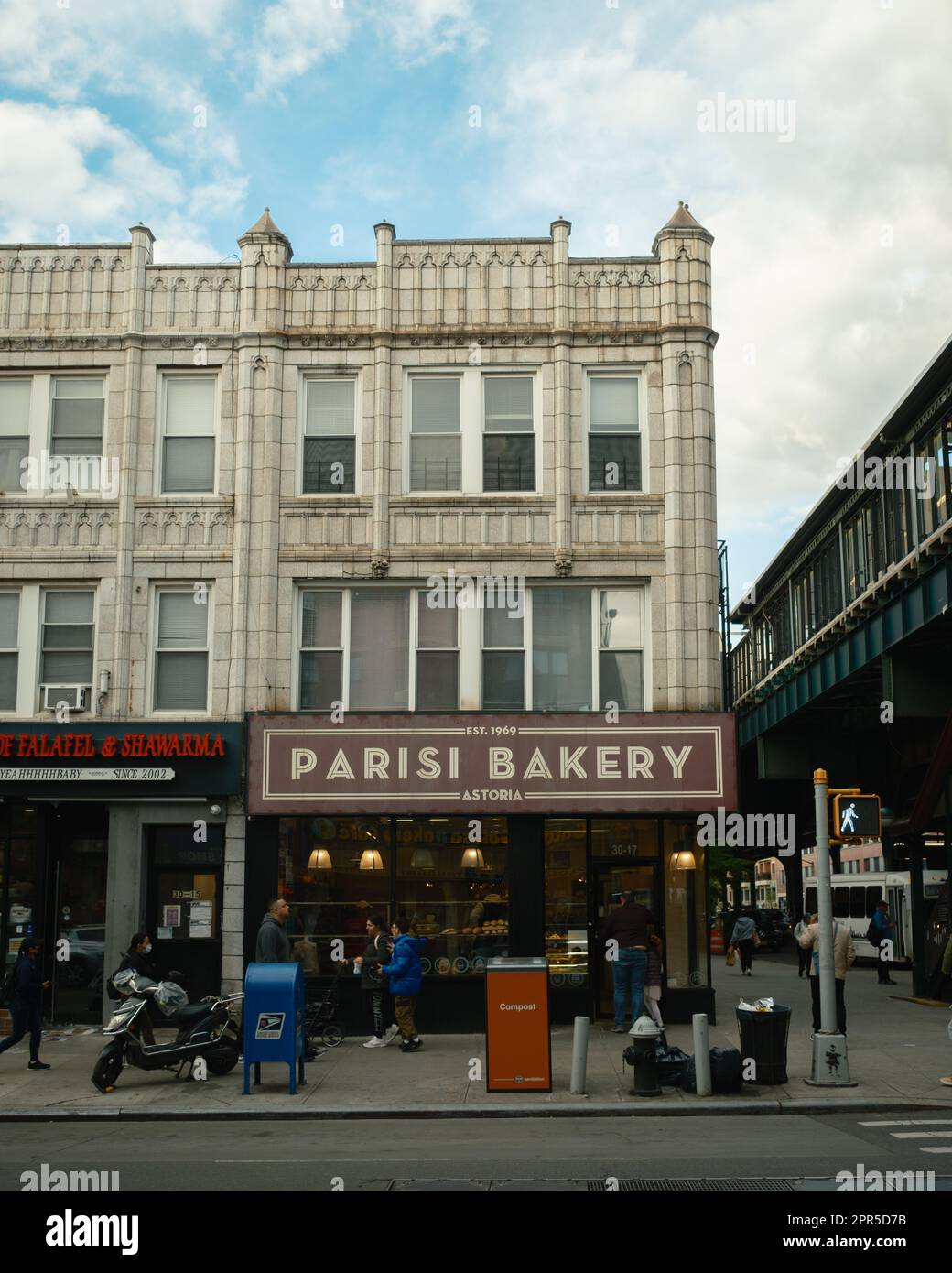 Astoria neighbourhood hi-res stock photography and images - Alamy