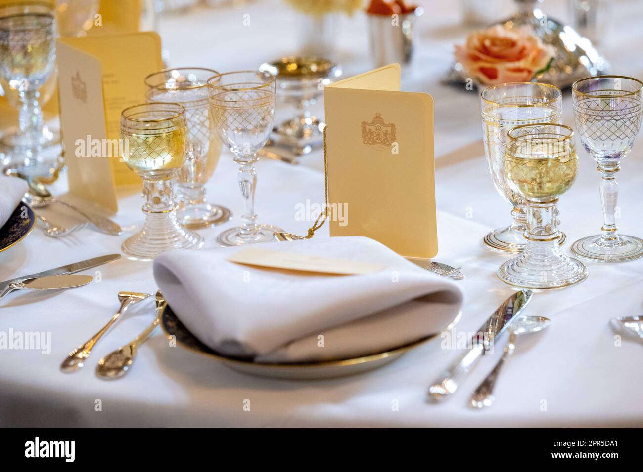 Tafeldekken hi-res stock photography and images - Alamy