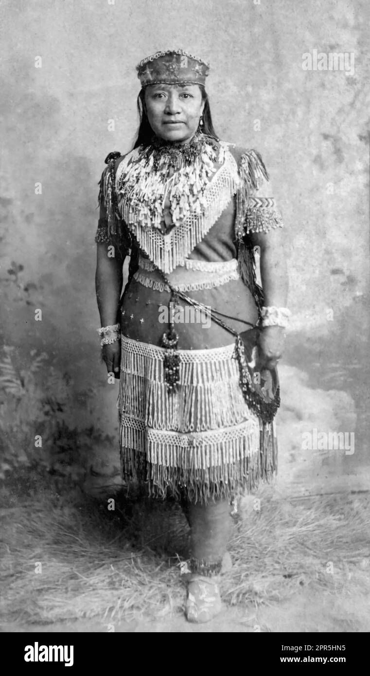 19th century portrait native american hi-res stock photography and ...