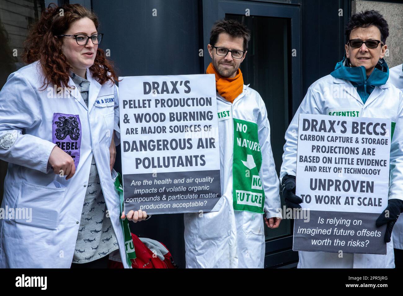 Wood pellets fuel drax hi-res stock photography and images - Alamy