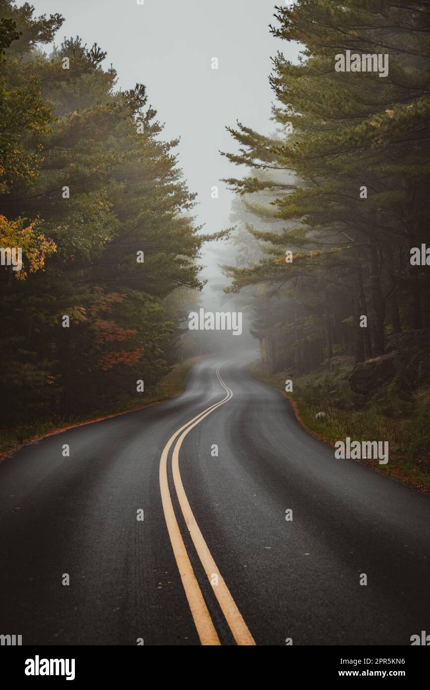 Winding road stretches distance hi-res stock photography and images - Alamy