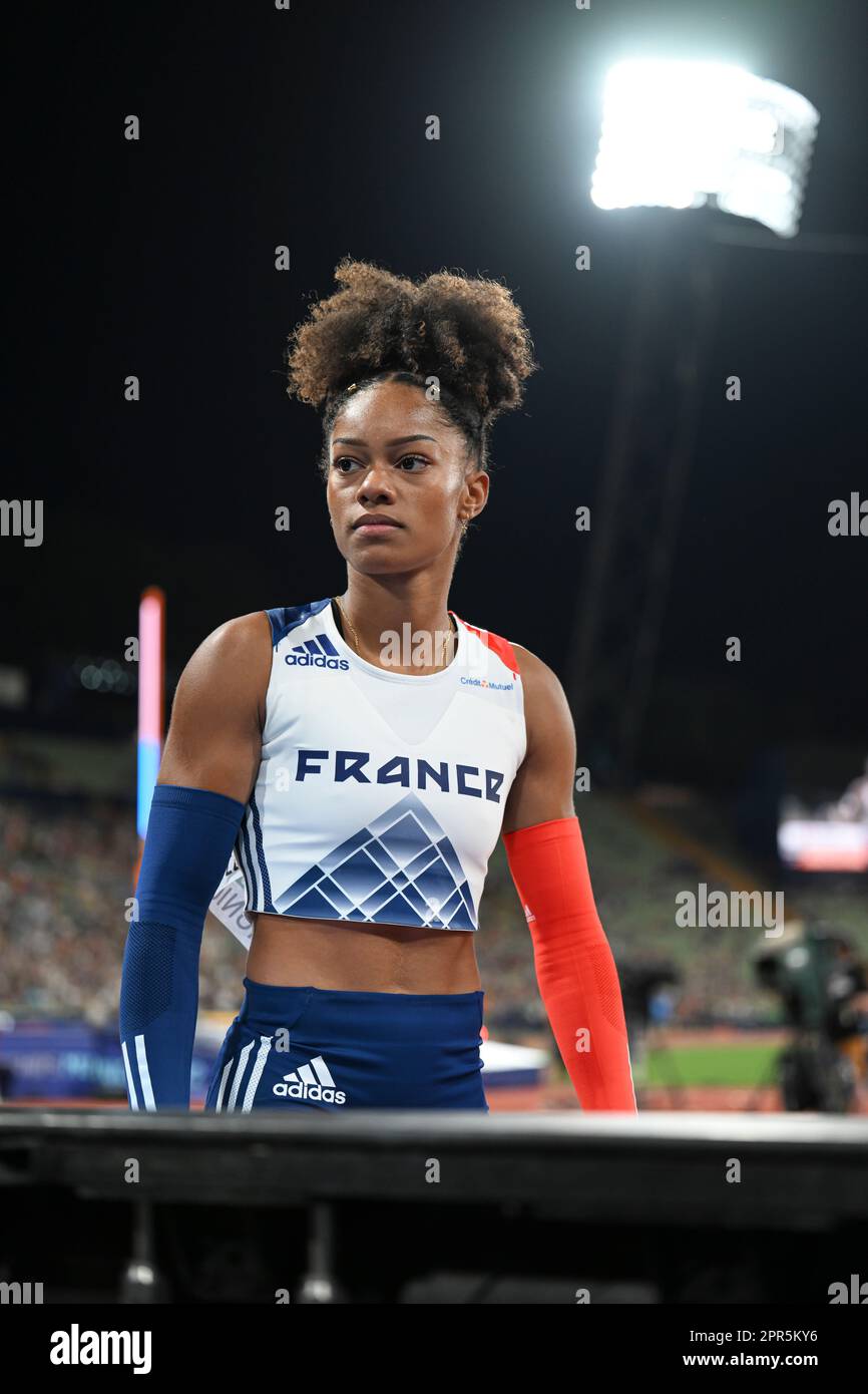Marie Julie Bonnin participating in the pole vault at the European ...