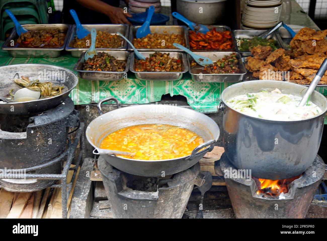 traditional food stall in the streets of cebu city at the philippines ...