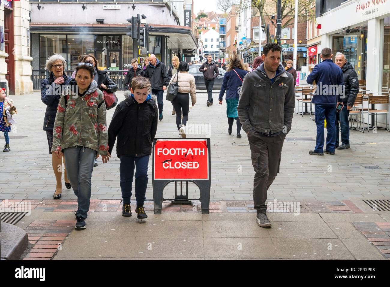 Pedestrians still using path hi-res stock photography and images - Alamy Pedestrians still using path hi-res stock photography and images - Alamy