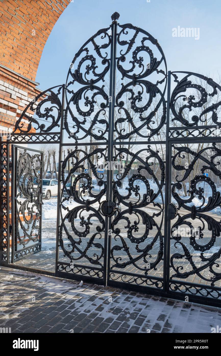 Holy gates of trinity cathedral hi-res stock photography and images - Alamy