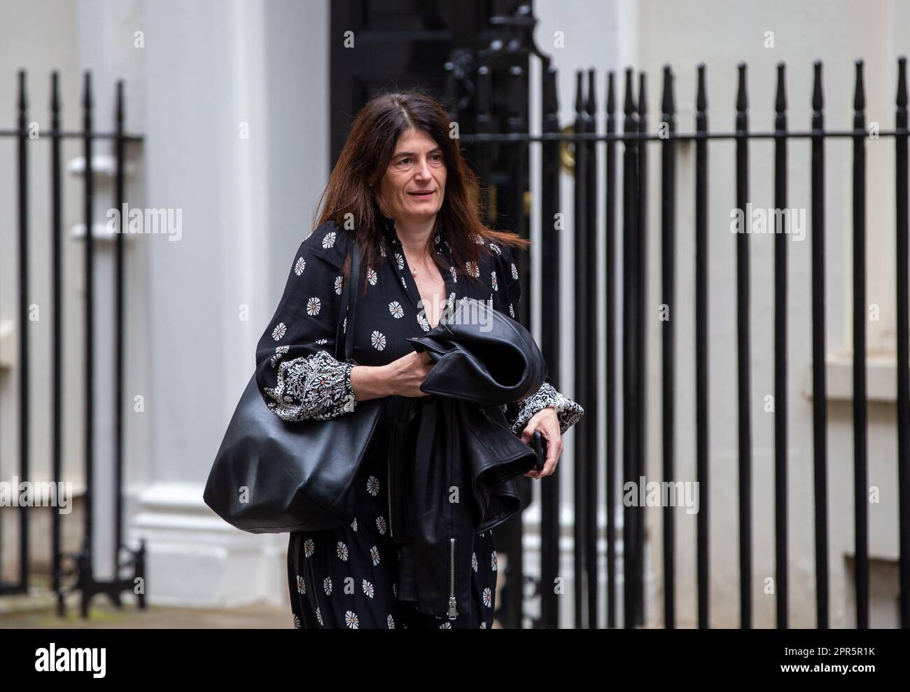 Lisa lovering hi-res stock photography and images - Alamy