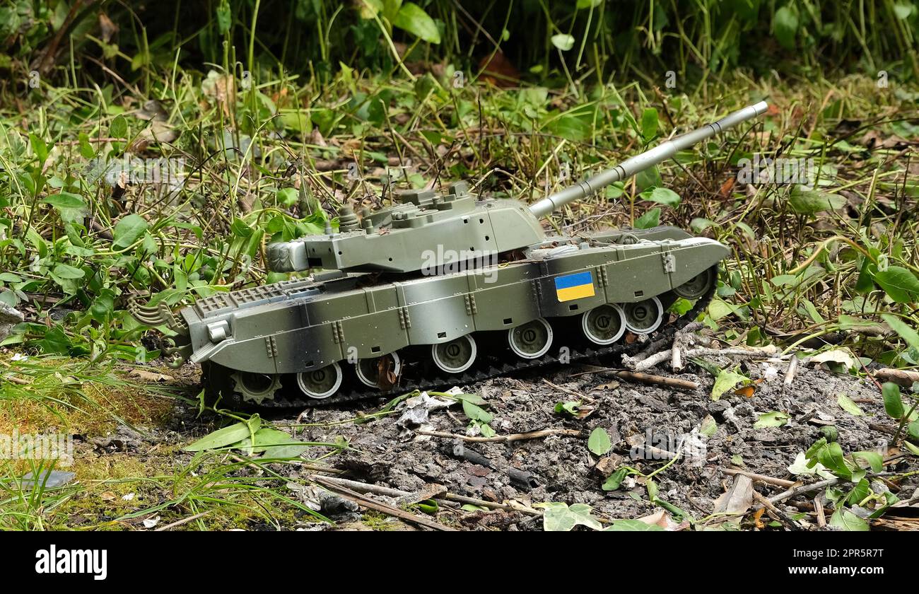 Modern main battle tank hi-res stock photography and images - Alamy