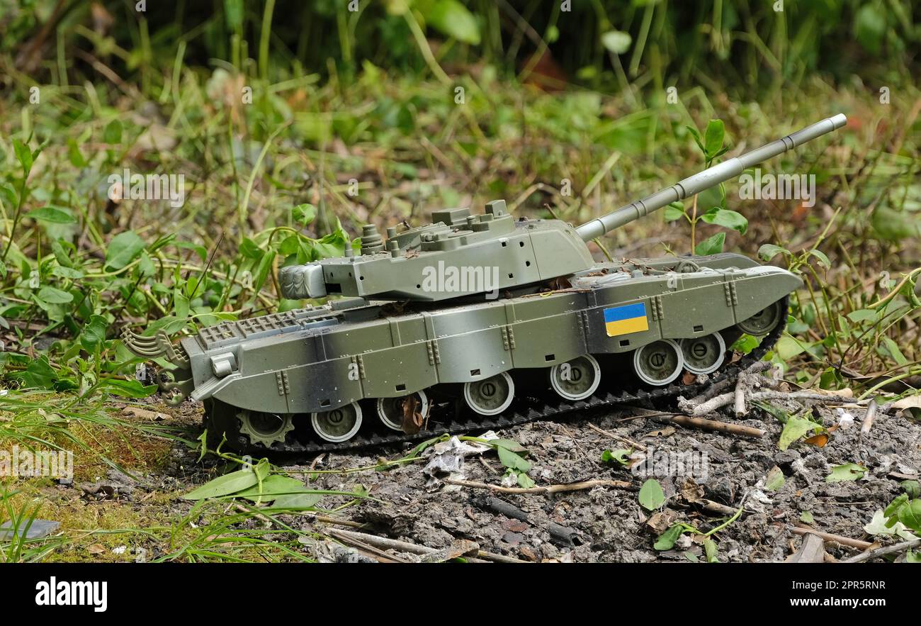 Modern main battle tank hi-res stock photography and images - Alamy