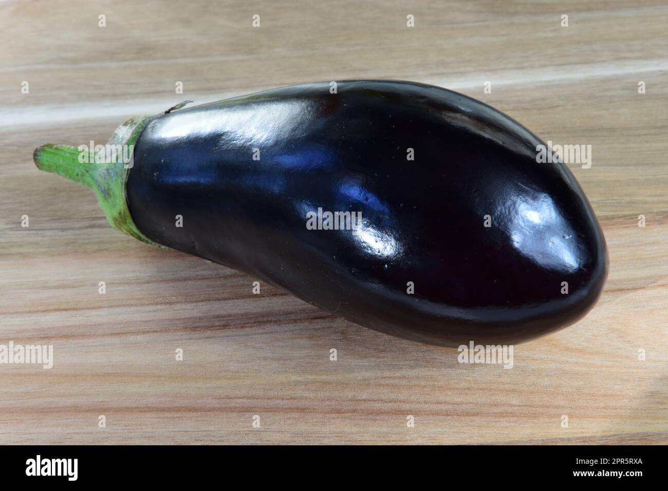 Aubergine fruit hi-res stock photography and images - Alamy