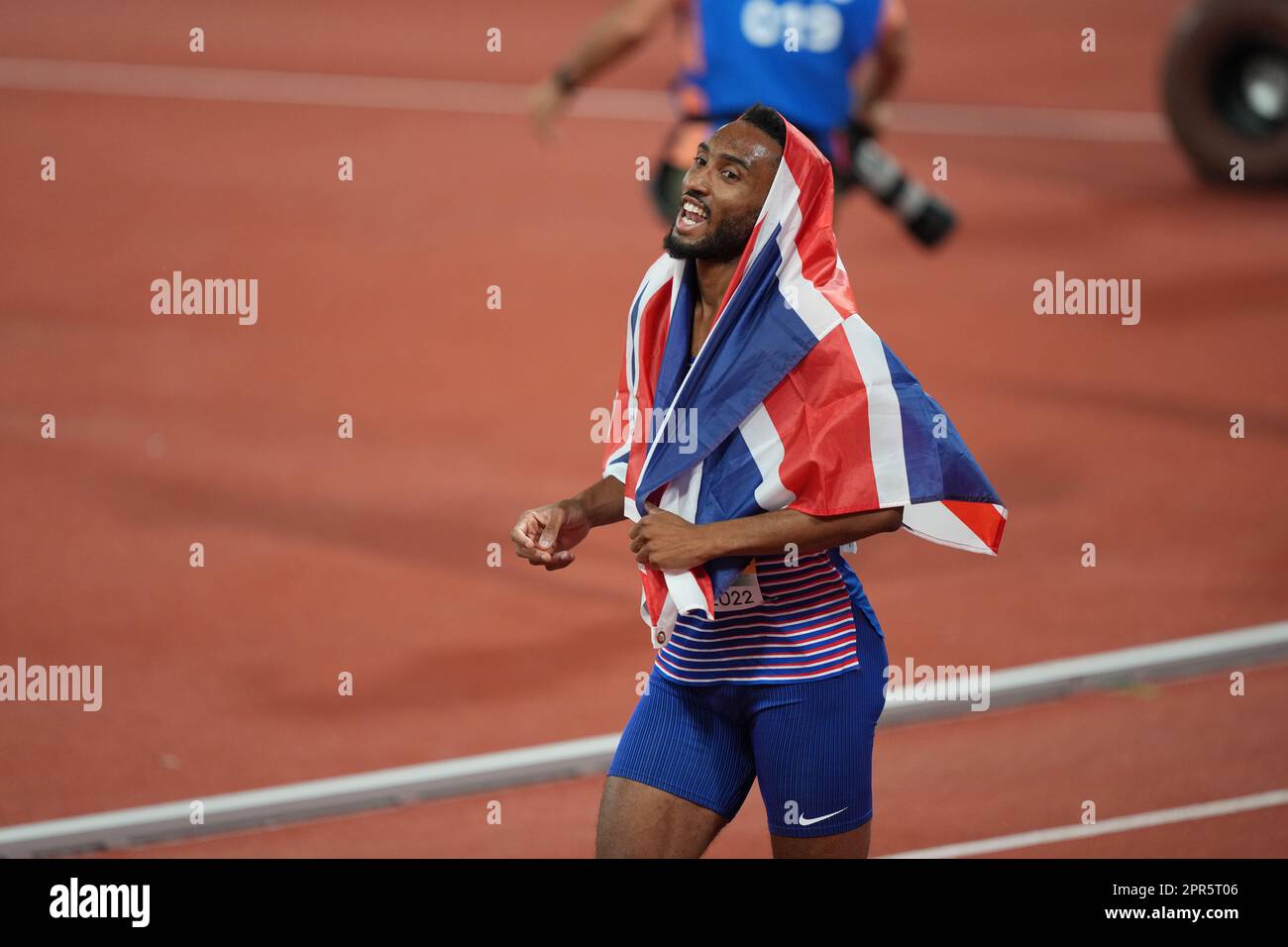 Matthew Hudson-Smith with the flag of England in the 400 meters of the ...