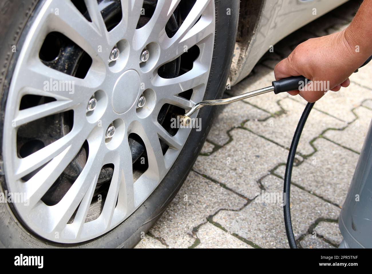 Wheels check hi-res stock photography and images - Alamy