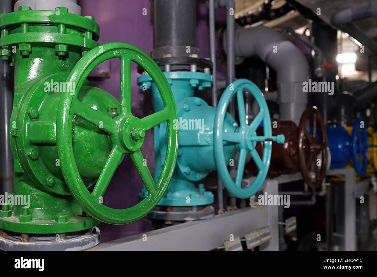 Valve handwheel hi-res stock photography and images - Alamy