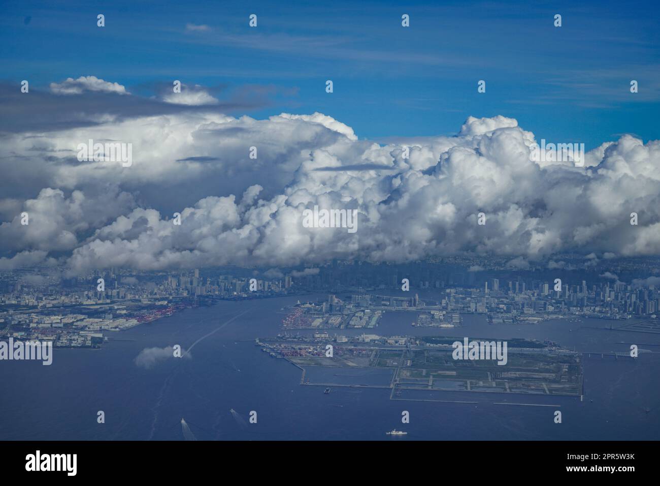 Tokyo from the sky hi-res stock photography and images - Alamy