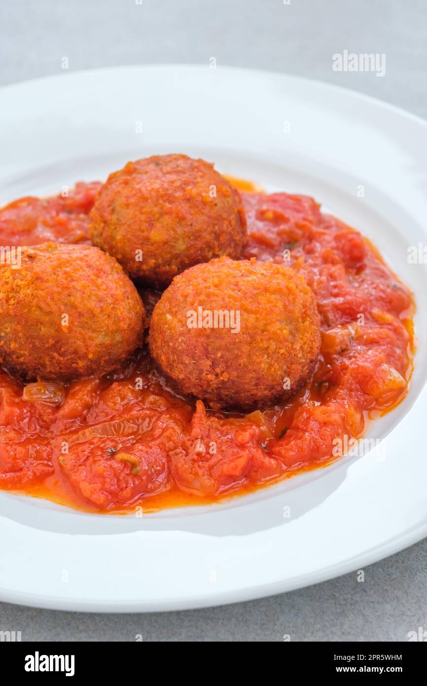 Fish balls hi-res stock photography and images - Alamy