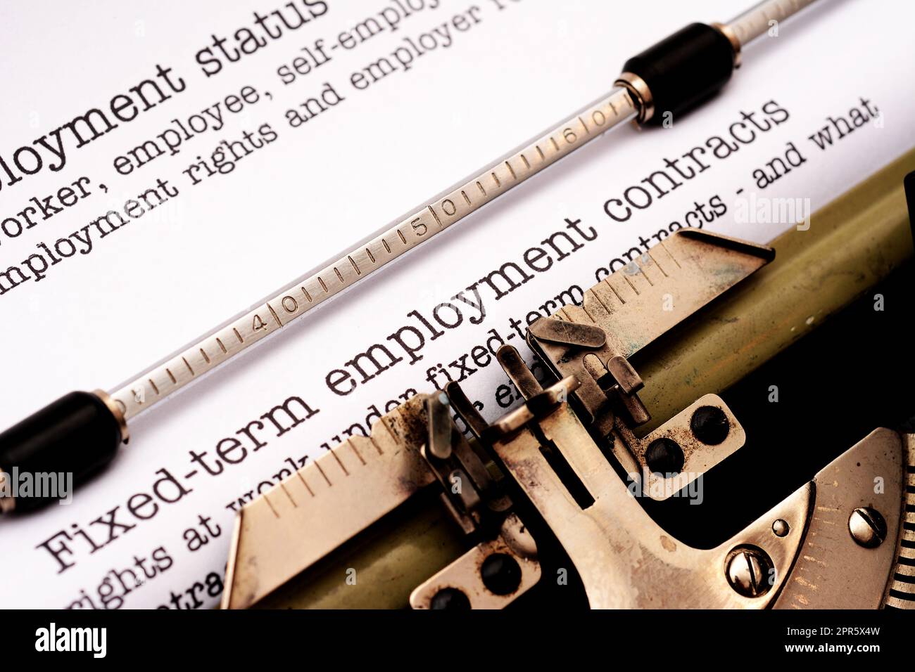 Employment contract hi-res stock photography and images - Alamy