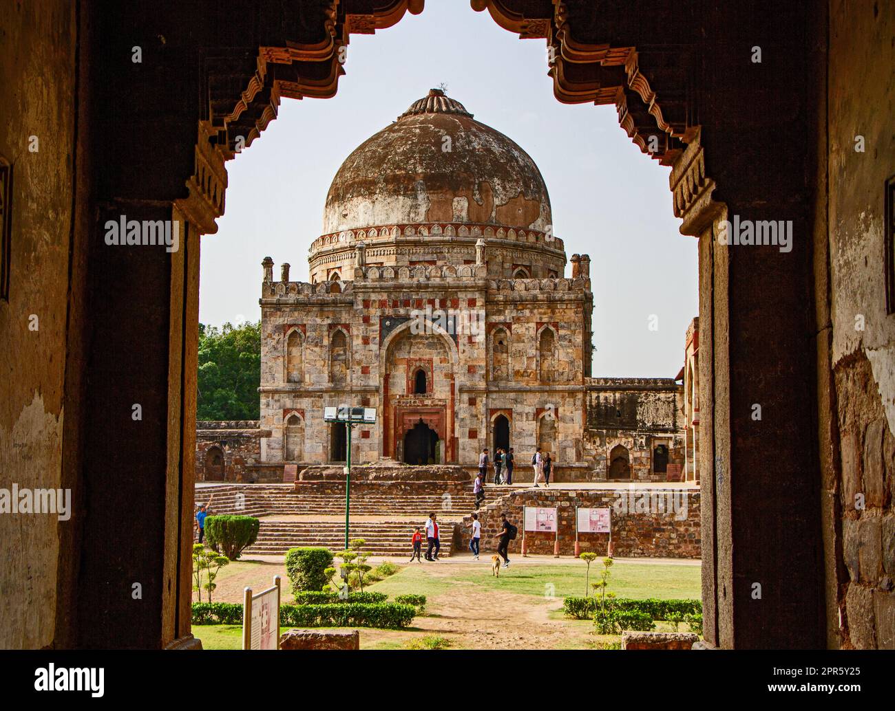Images of bada imambada at Lodhi Gardens in Delhi located in beautiful ...