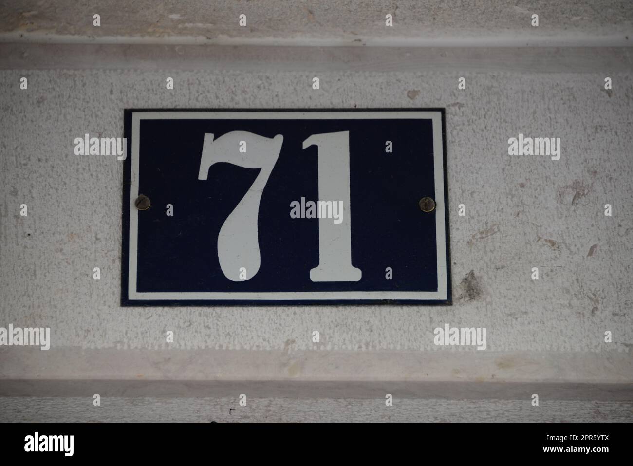 House number 71 hi-res stock photography and images - Alamy